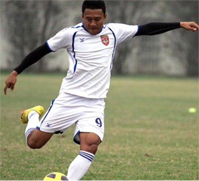 Yan Paing-Mối nguy hiểm với khung thành VN