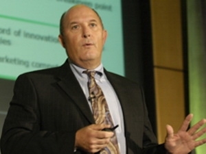 Hai giám đốc hàng đầu của AMD dứt áo ra đi