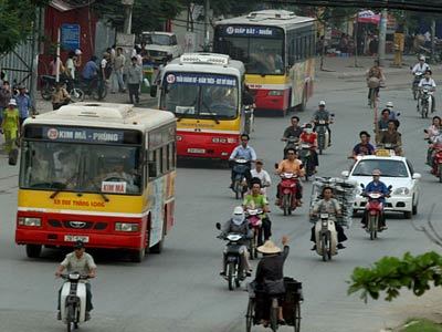 Hà Nội đề xuất tăng giá vé xe buýt bù trợ giá