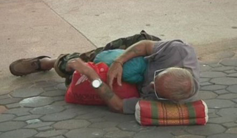 Những ông Tây khất thực ở 'thiên đường gái gọi'