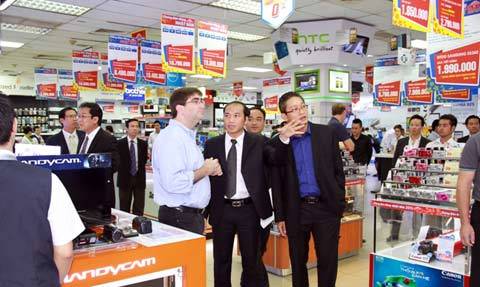 Microsoft và Nguyễn Kim đẩy mạnh hợp tác chiến lược