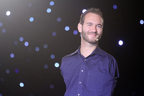 Nick Vujicic trở lại Việt Nam với gia đình